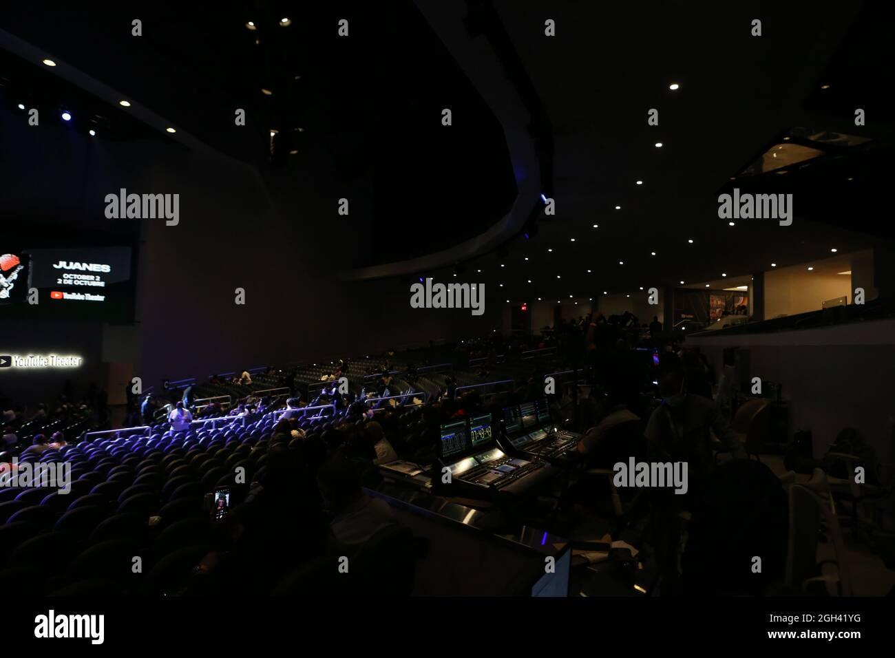 Sofi stadium in inglewood inside hi-res stock photography and images ...