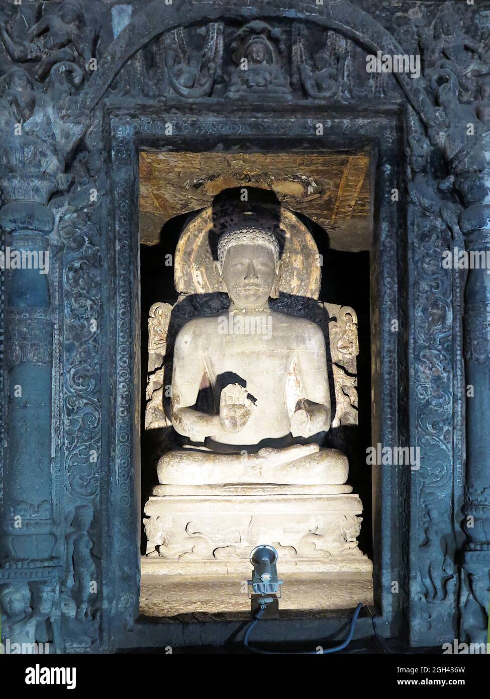 Ajanta cave hi-res stock photography and images - Alamy