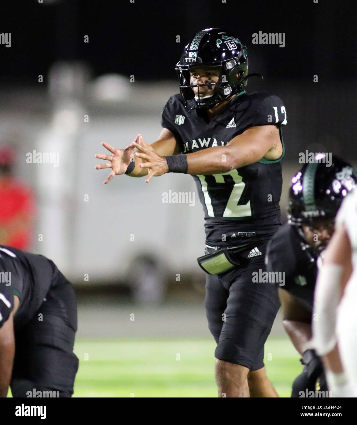 September 4, 2021 - Hawaii Rainbow Warriors quarterback Chevan Cordeiro ...
