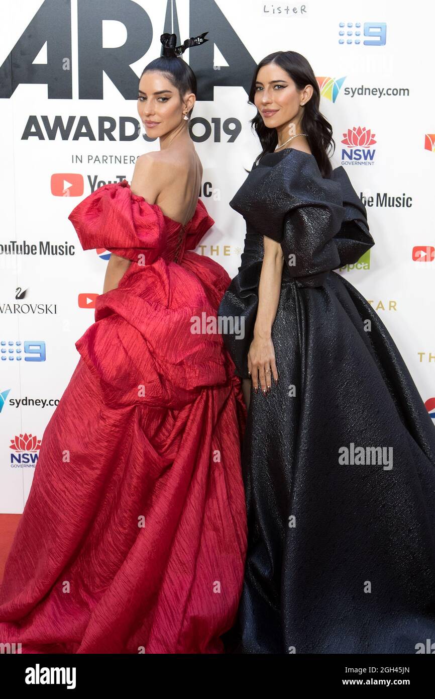 Lisa origliasso and jessica origliasso the veronicas hi-res stock ...