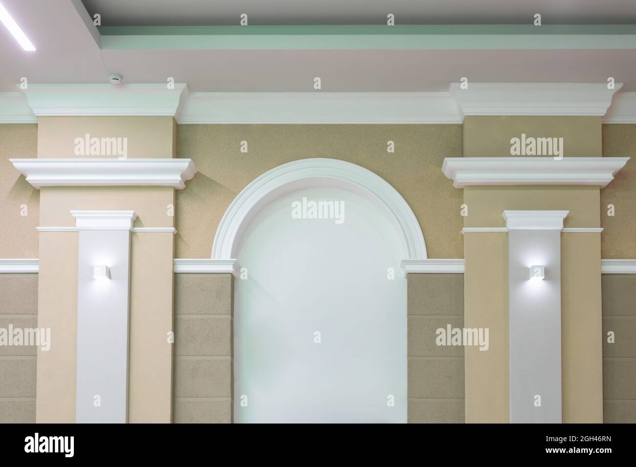 Coving paint hi-res stock photography and images - Alamy