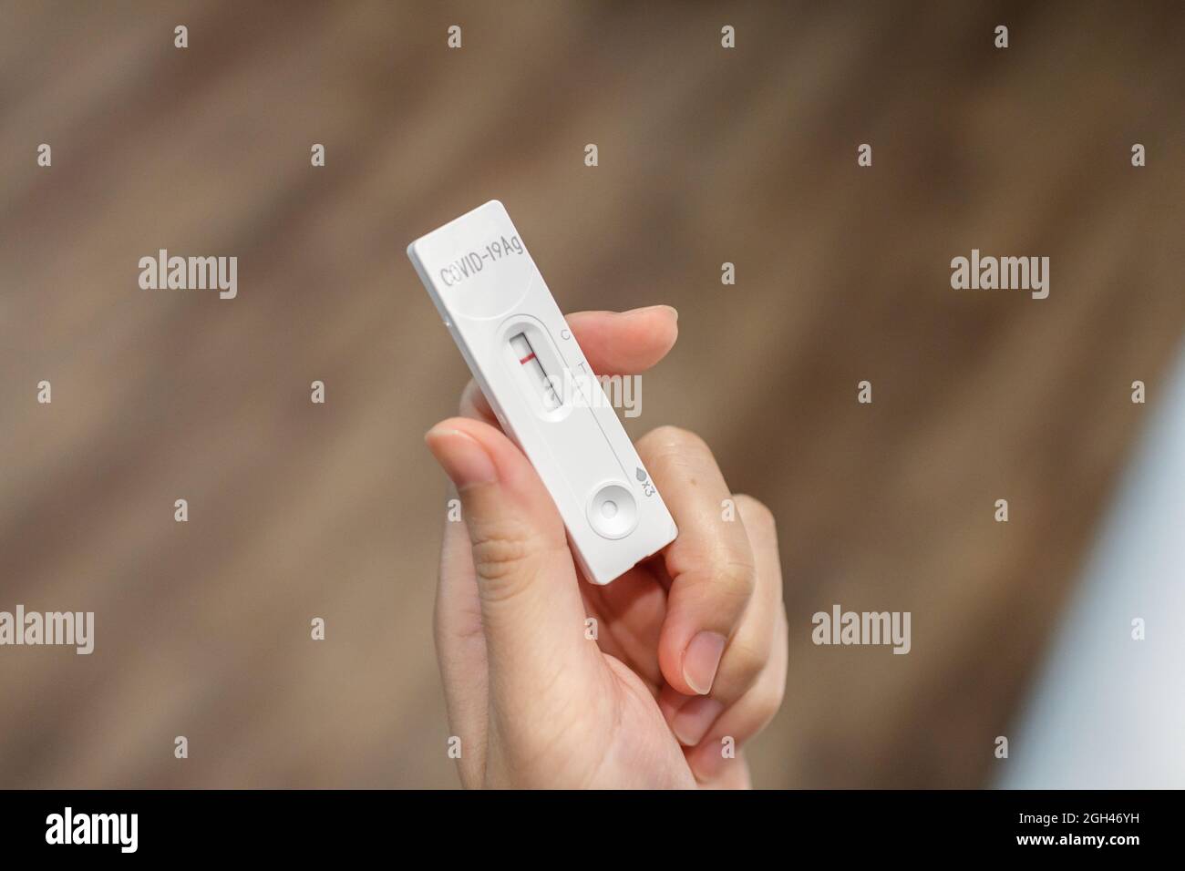 SARS 2019-nCoV COVID-19 antigen rapid test kit with appear Negative ...