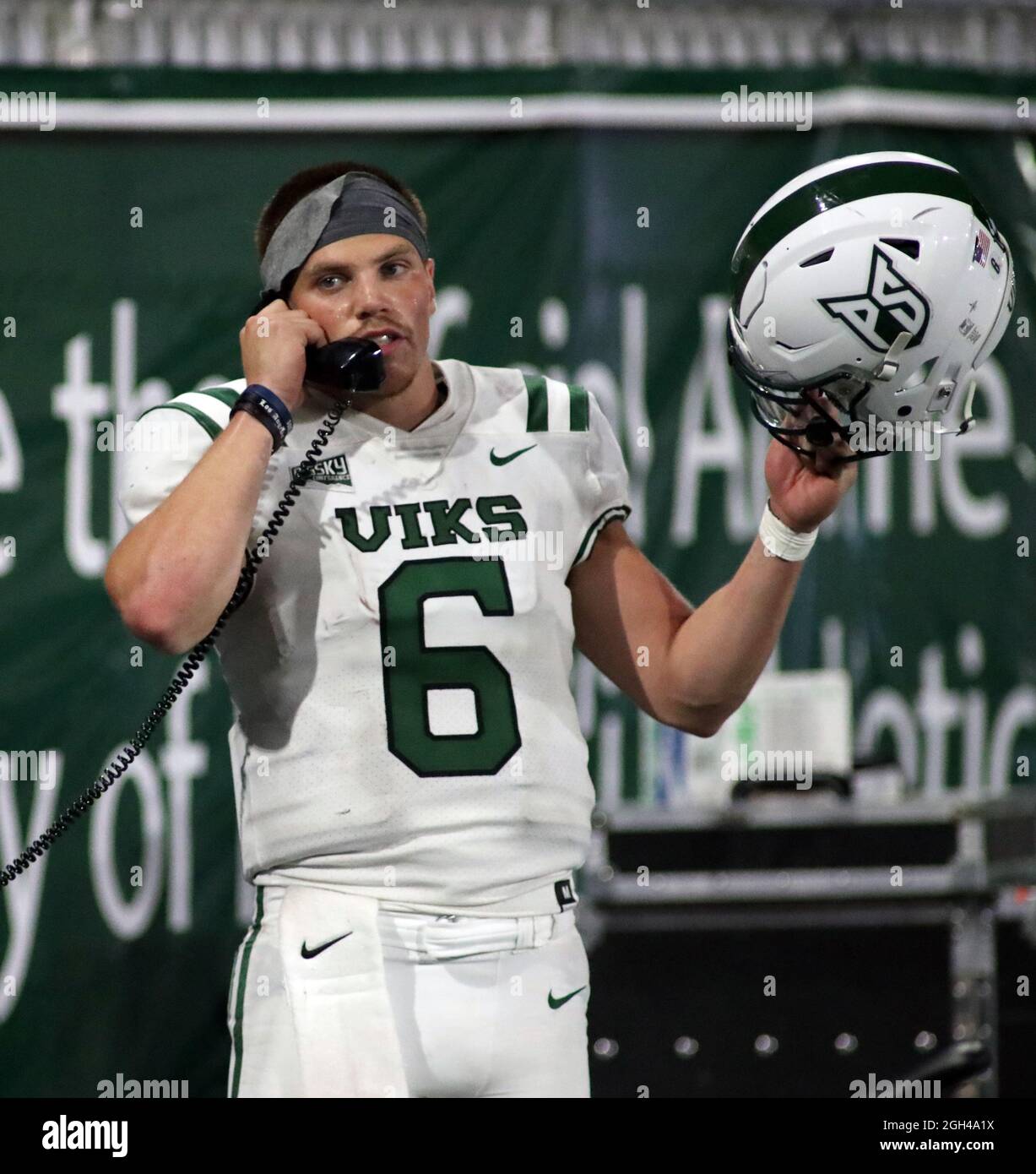 September 4, 2021 - Portland State Vikings quarterback Davis Alexander ...