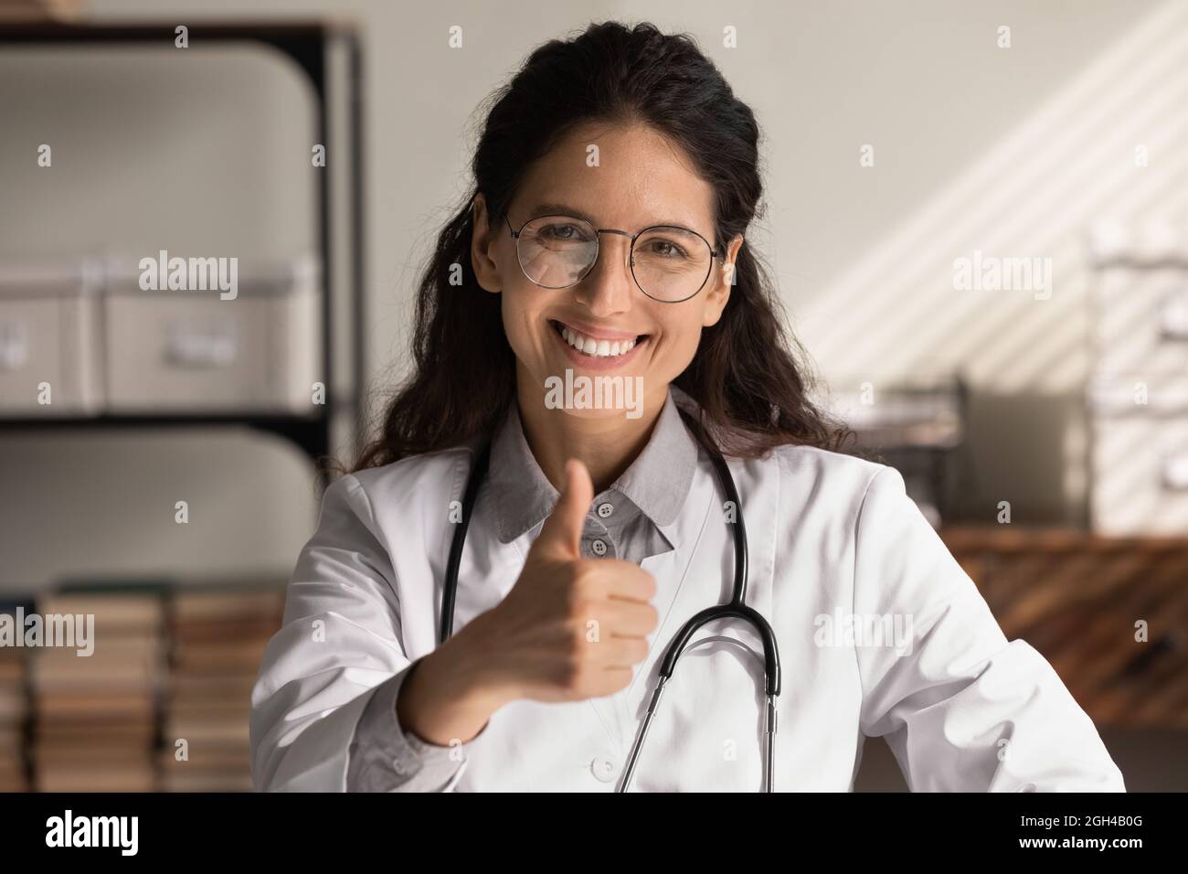 Doctor like hi-res stock photography and images - Alamy