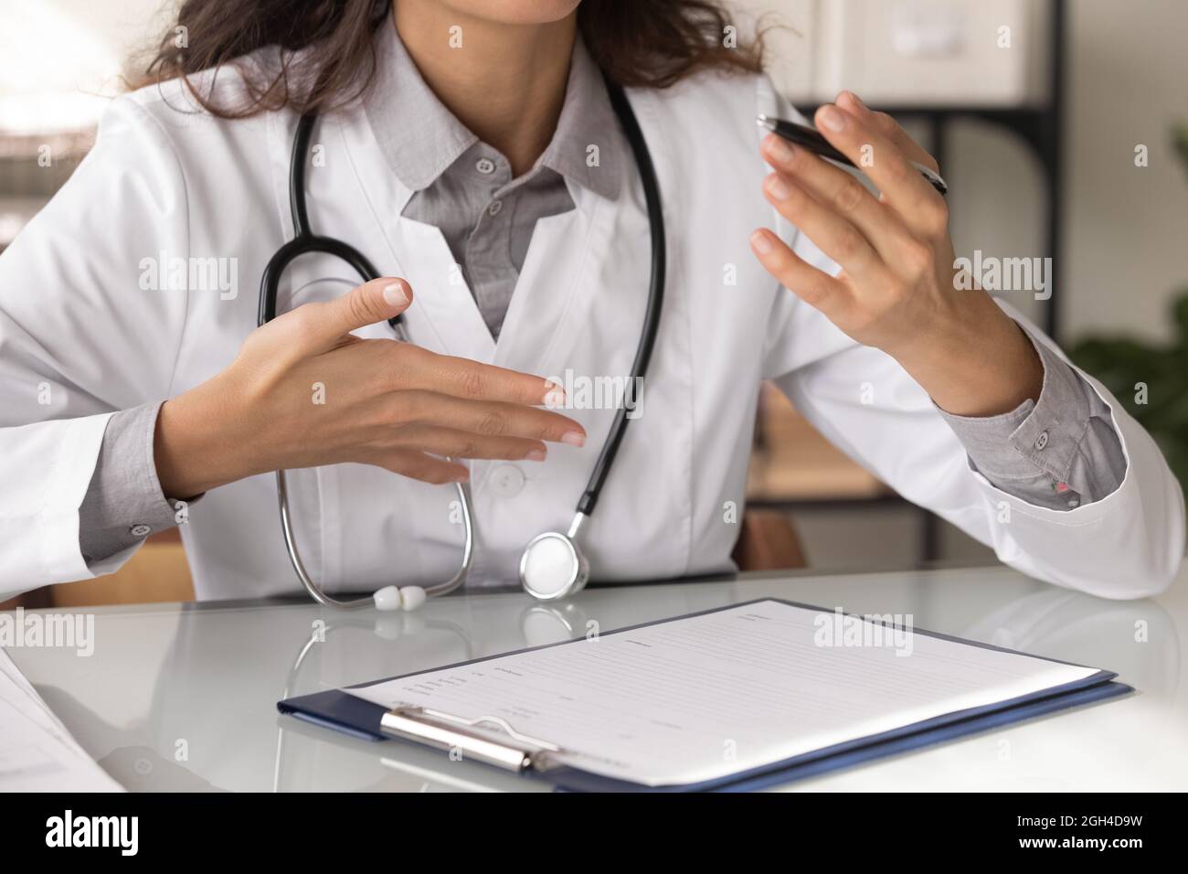 Clinician patient hi-res stock photography and images - Alamy