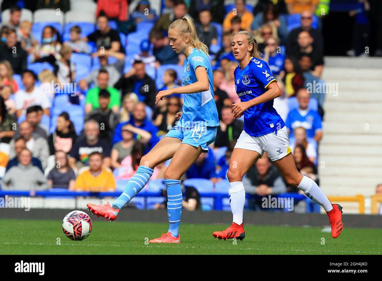 Esme morgan england hi-res stock photography and images - Alamy