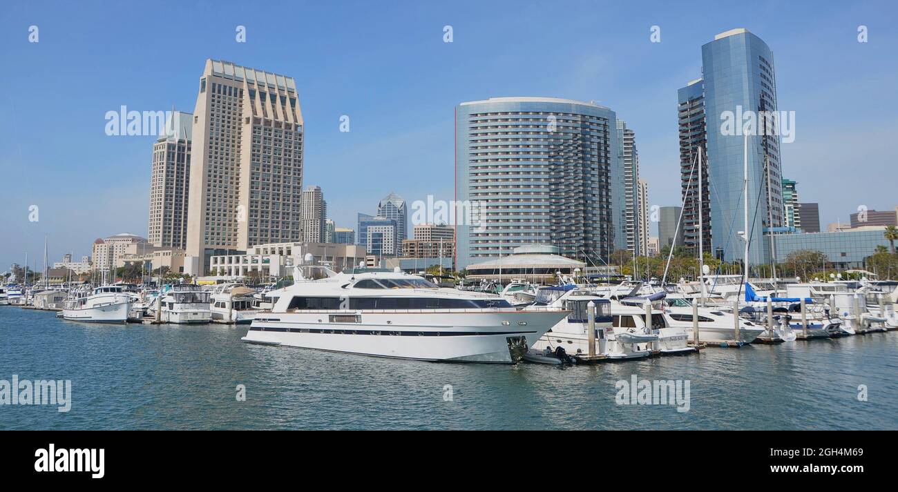 Landscape with panoramic view of the Marriott Hotel and Manchester ...