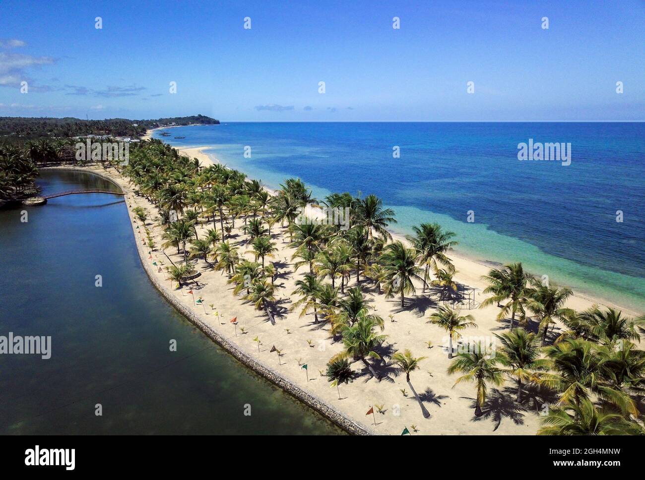 beach top view with lagoon, coconut, palm trees Stock Photo - Alamy