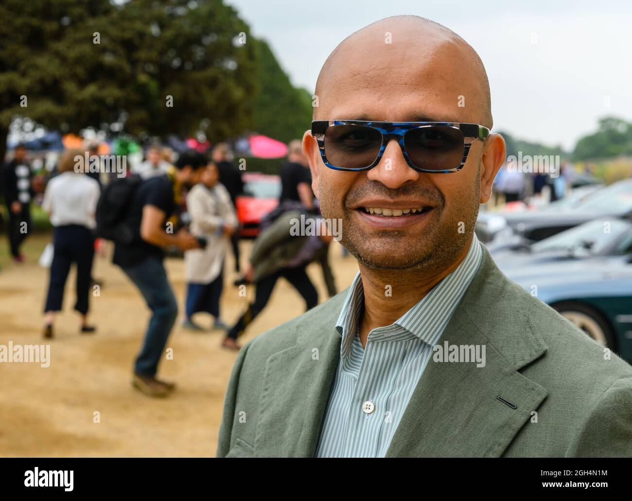 Vehicle in hampton court hi-res stock photography and images - Alamy