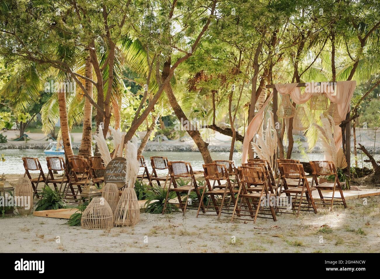 wedding reception, rustic setup Stock Photo - Alamy