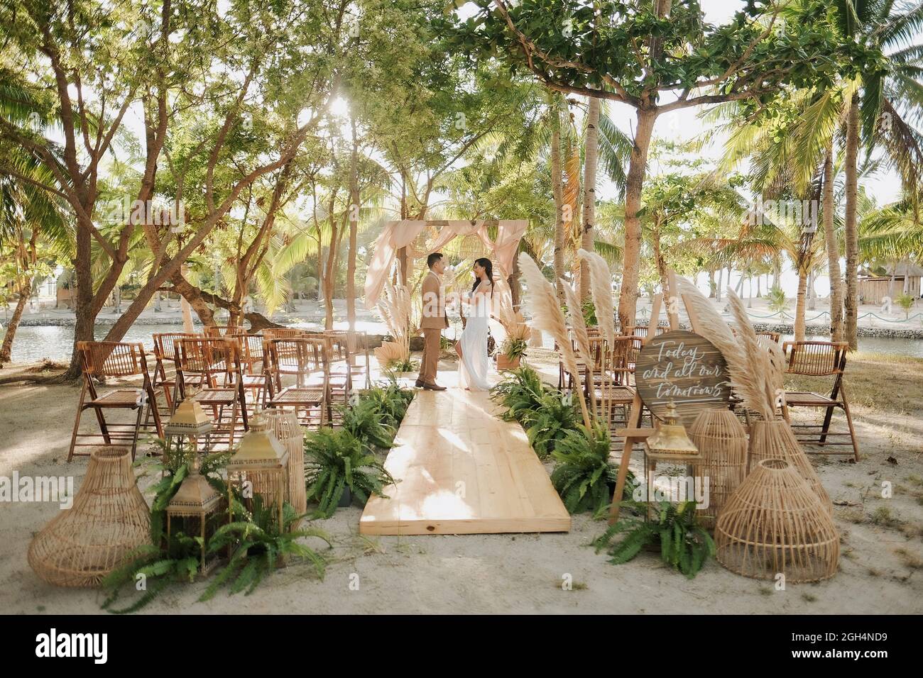 wedding reception, rustic setup Stock Photo - Alamy