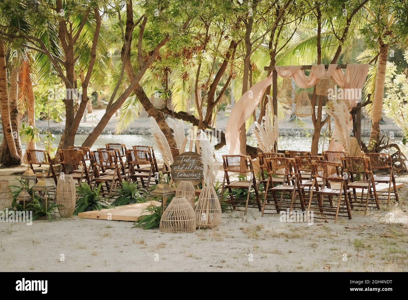 wedding reception, rustic setup Stock Photo - Alamy