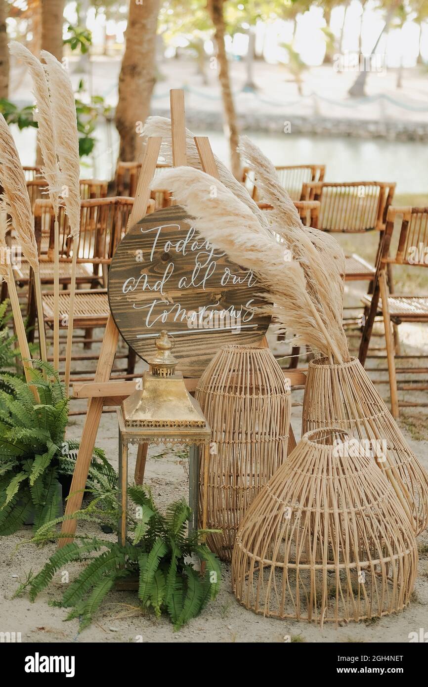 wedding reception, rustic setup Stock Photo - Alamy