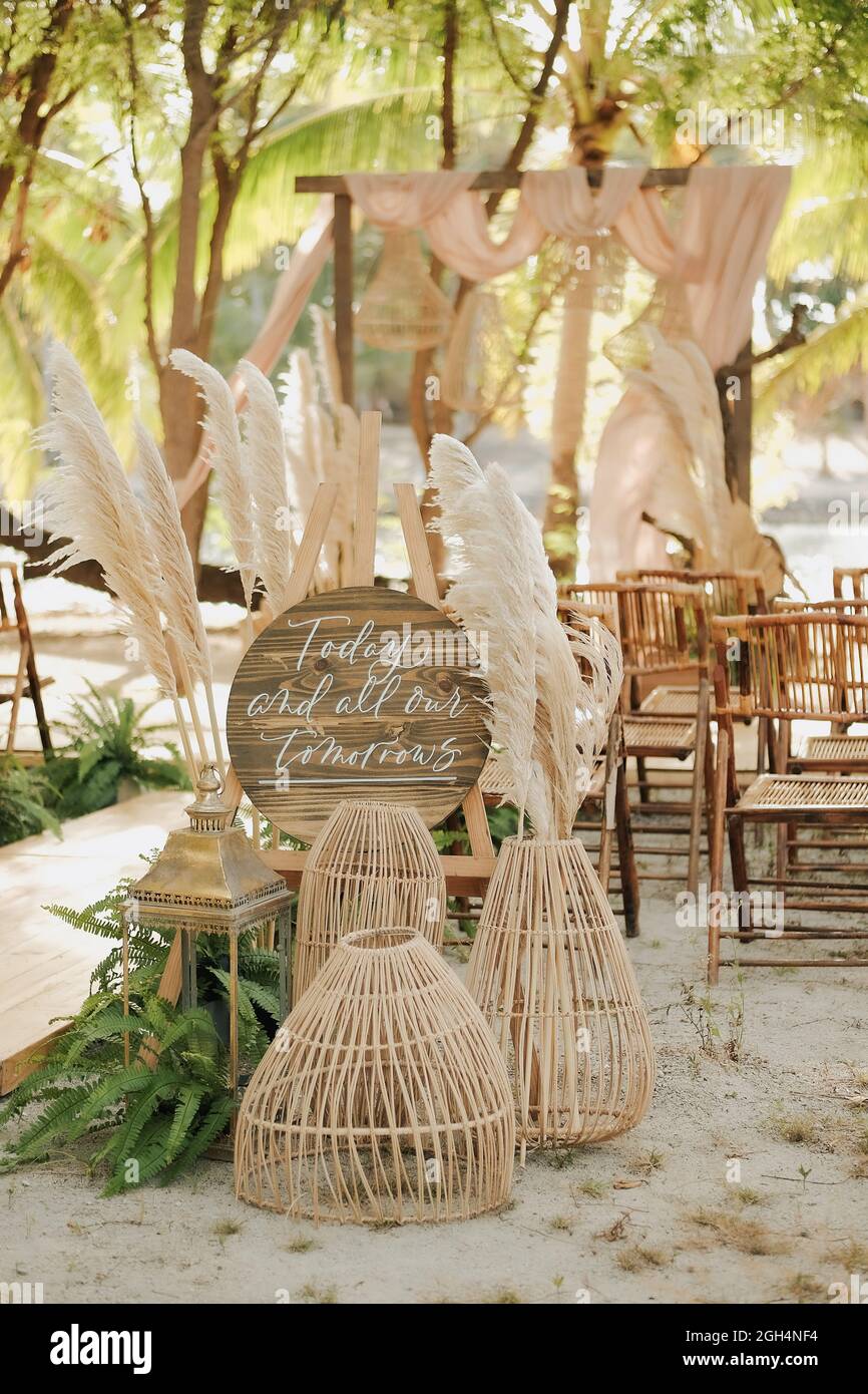 wedding reception, rustic setup Stock Photo - Alamy