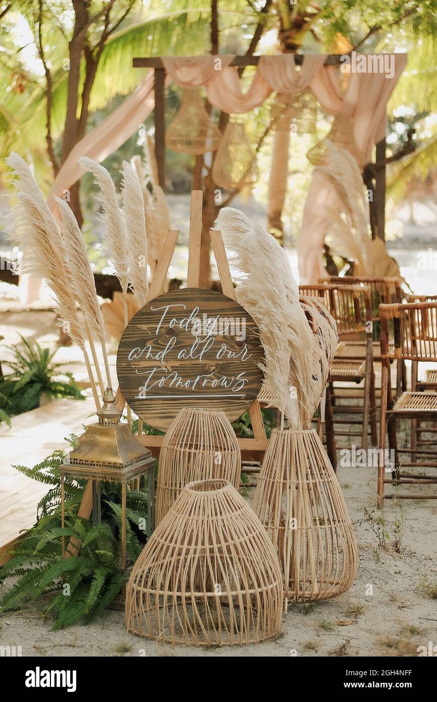 wedding reception, rustic setup Stock Photo - Alamy