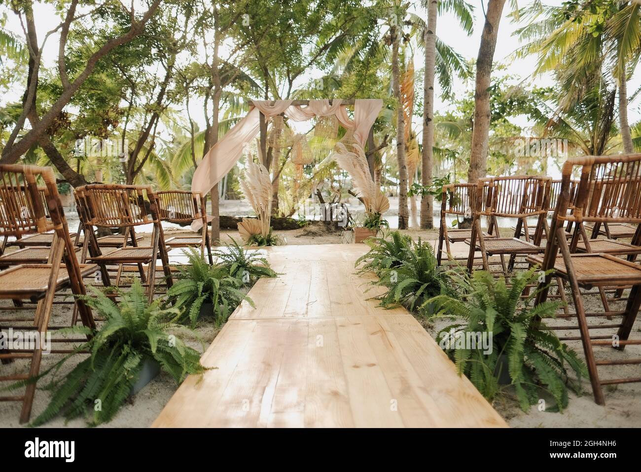 wedding reception, rustic setup Stock Photo - Alamy