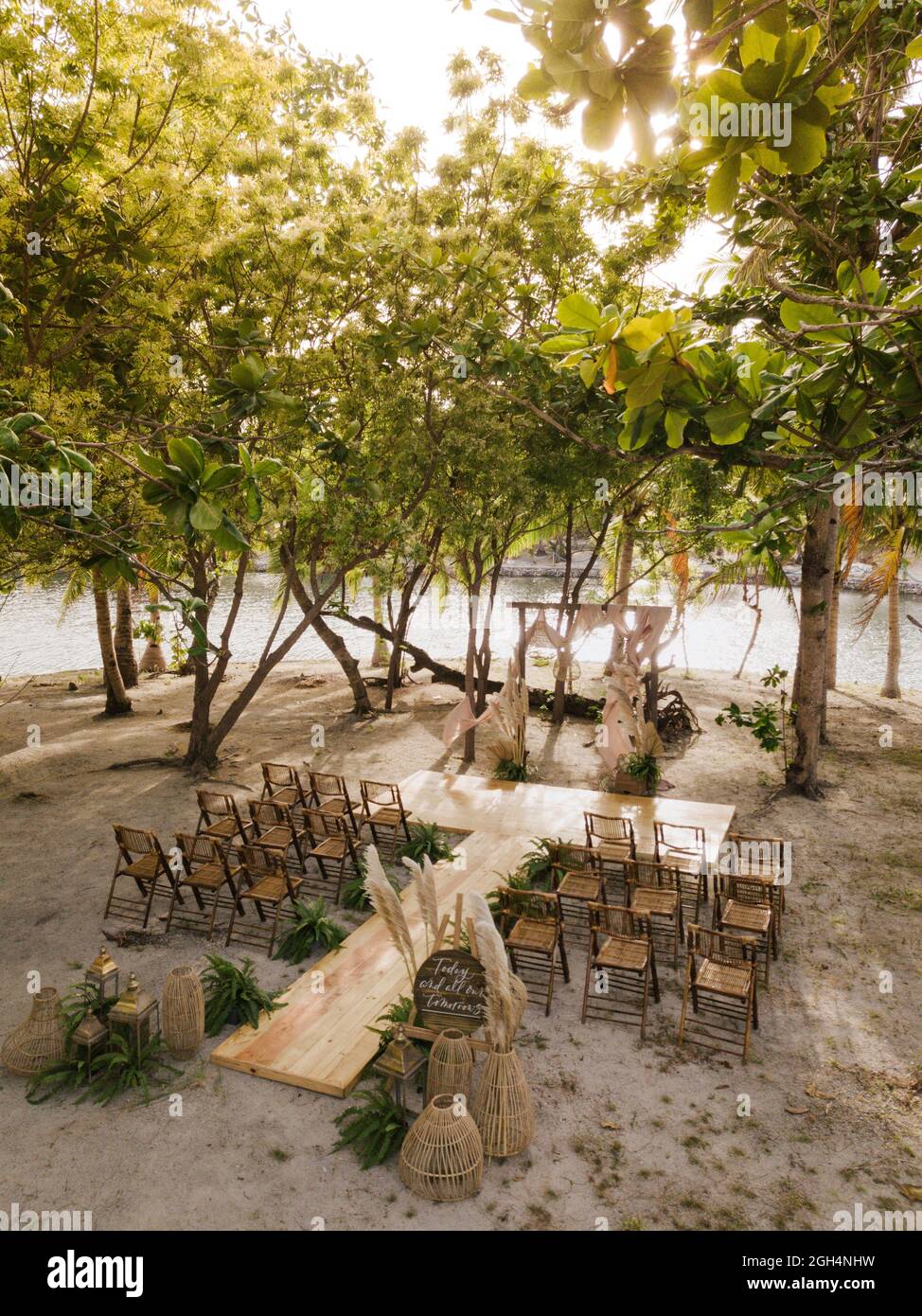 wedding reception, rustic setup Stock Photo - Alamy