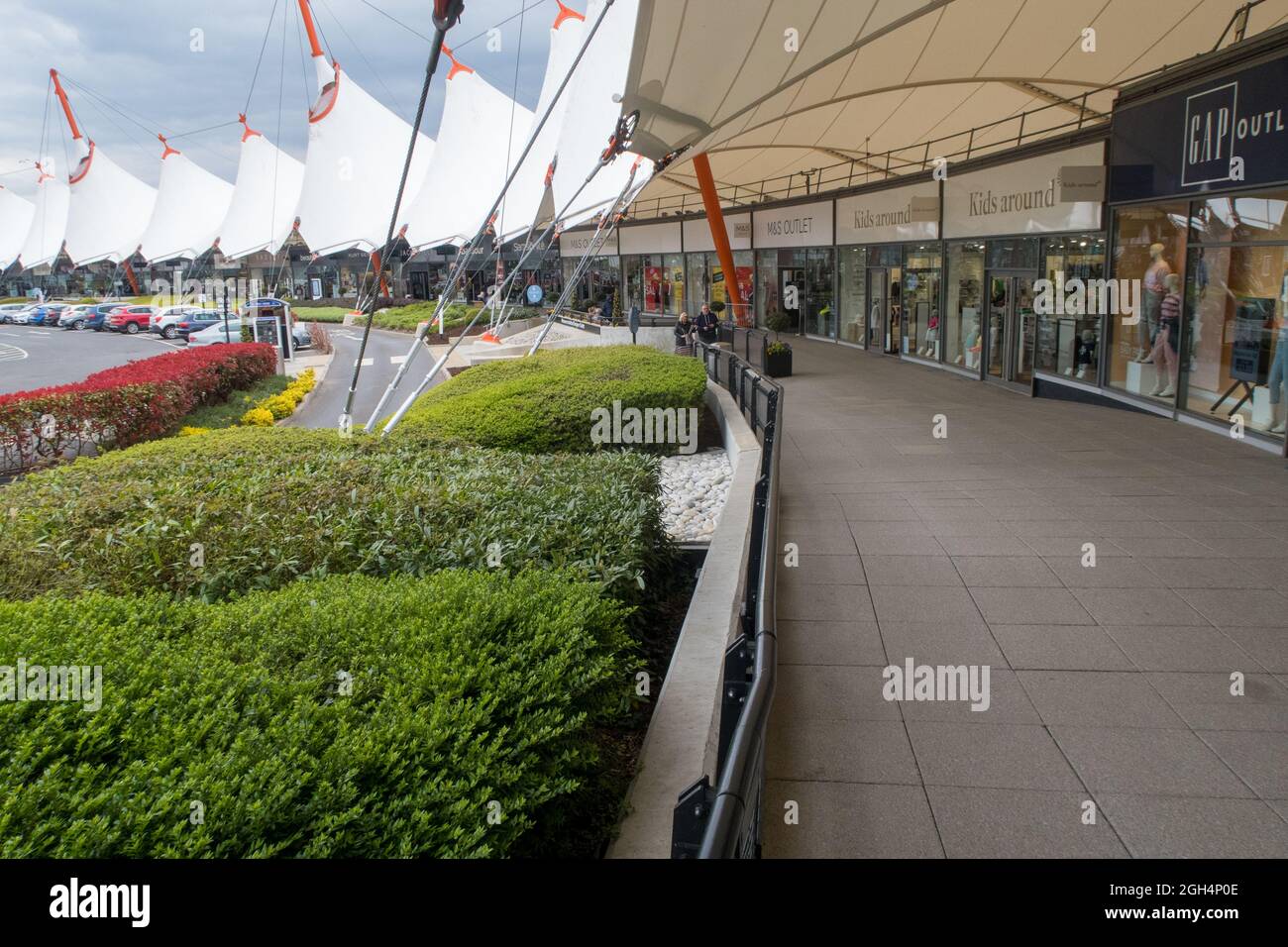 Ashford shopping mall sign hi-res stock photography and images - Alamy
