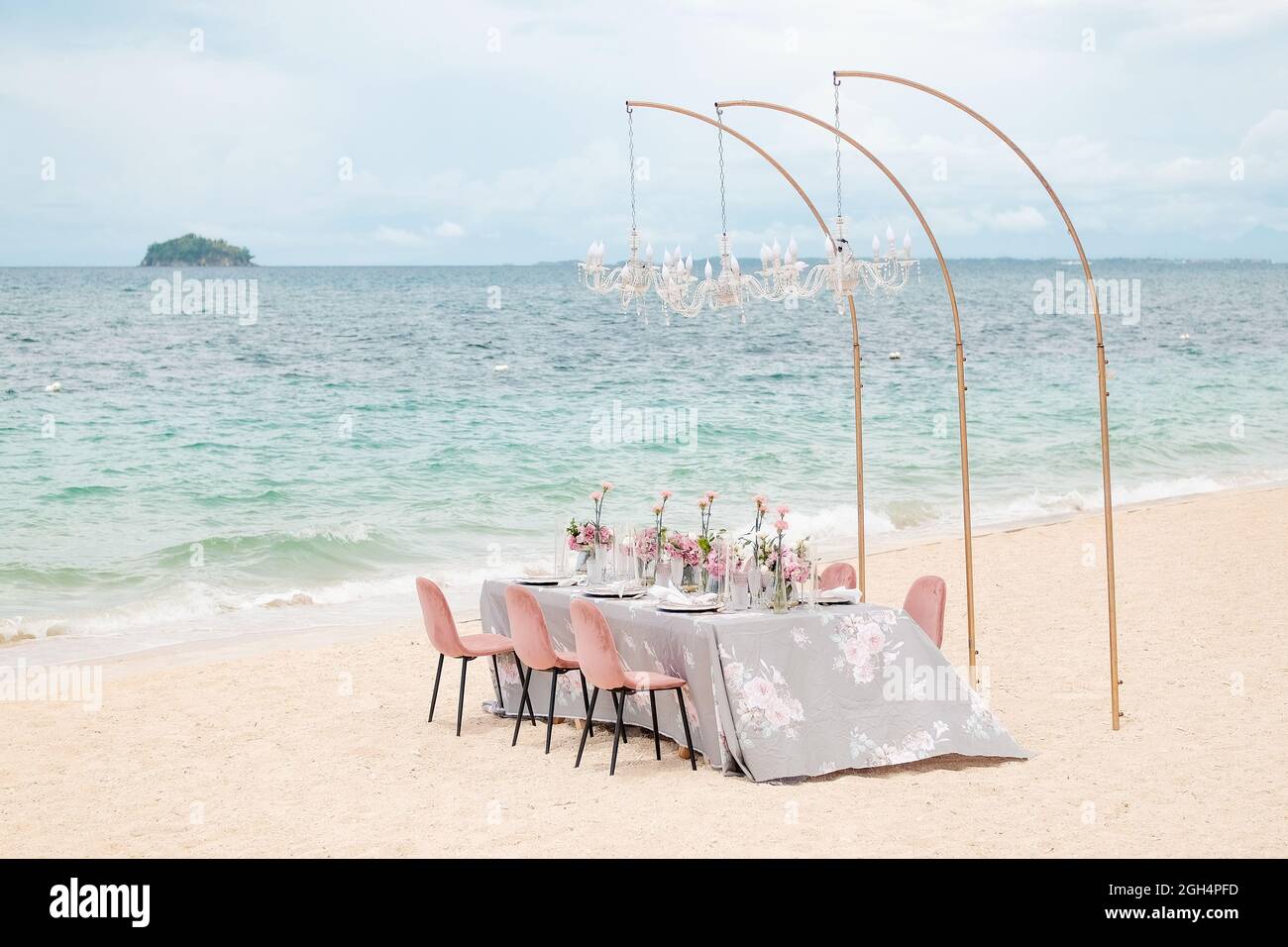 Romantic Wedding Setup at the beach Stock Photo - Alamy
