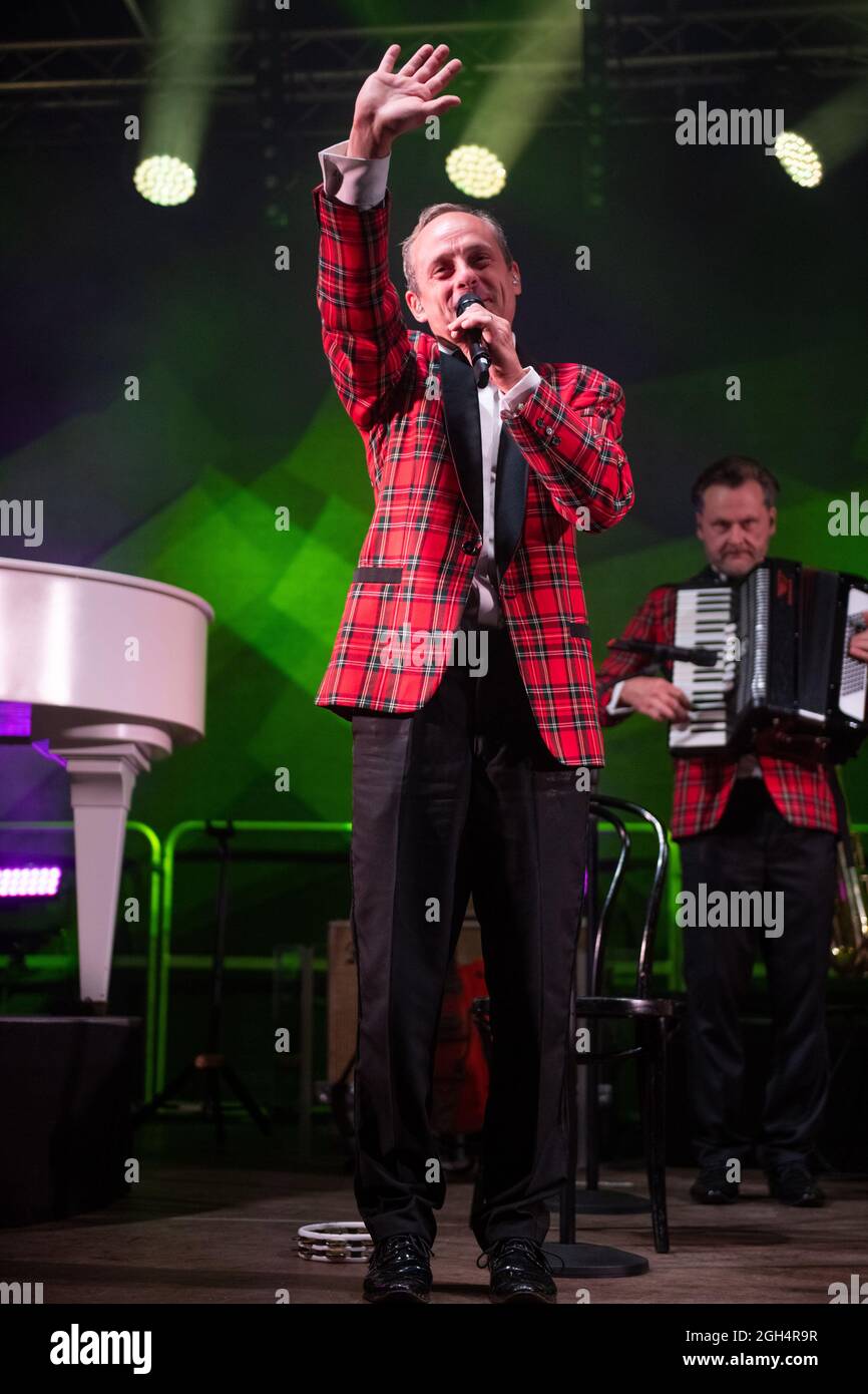 Rockabilly-Band "The Firebirds" beim Open Air Konzert am Ostra-Dome ...