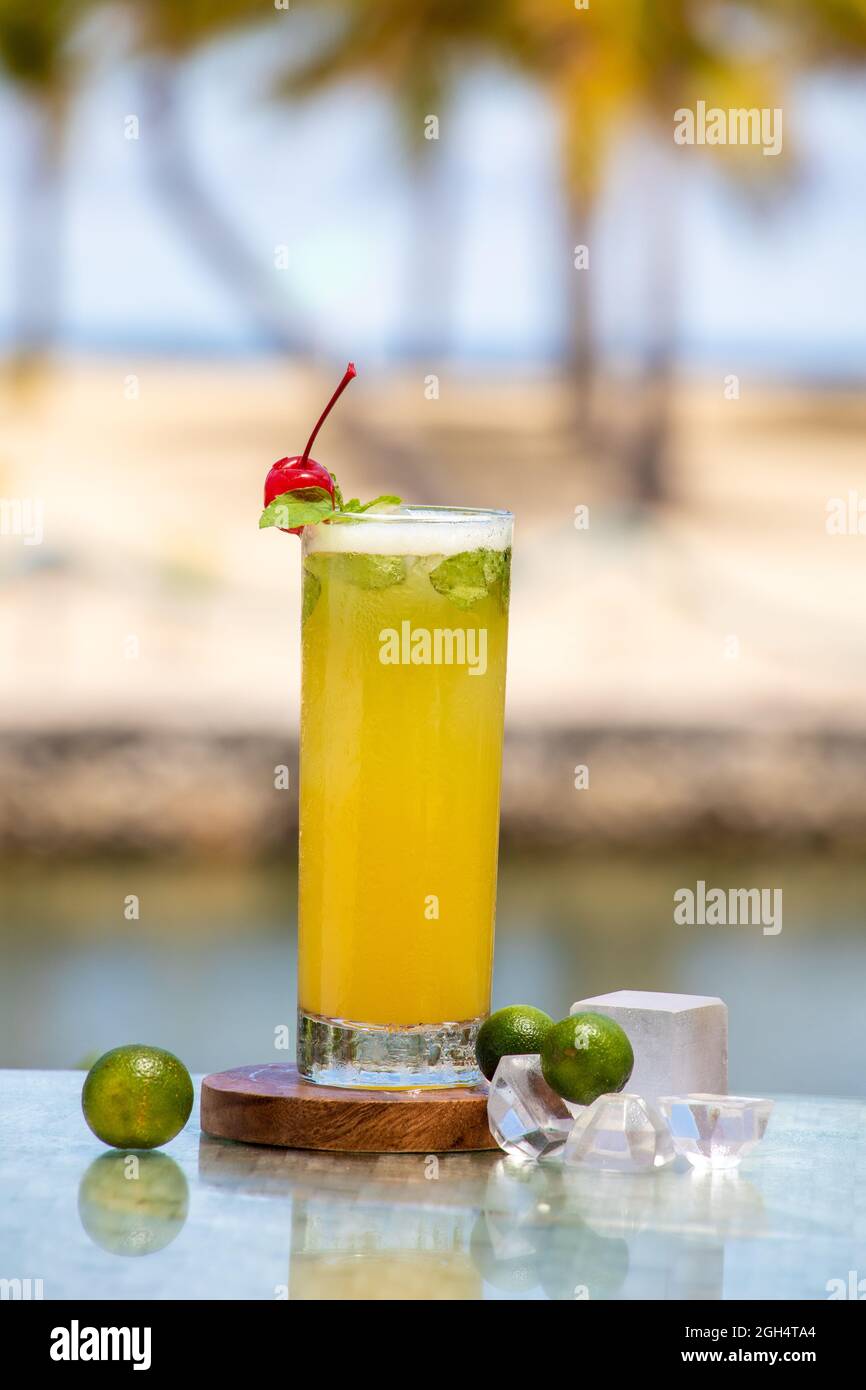 Calamansi juice hi-res stock photography and images - Alamy