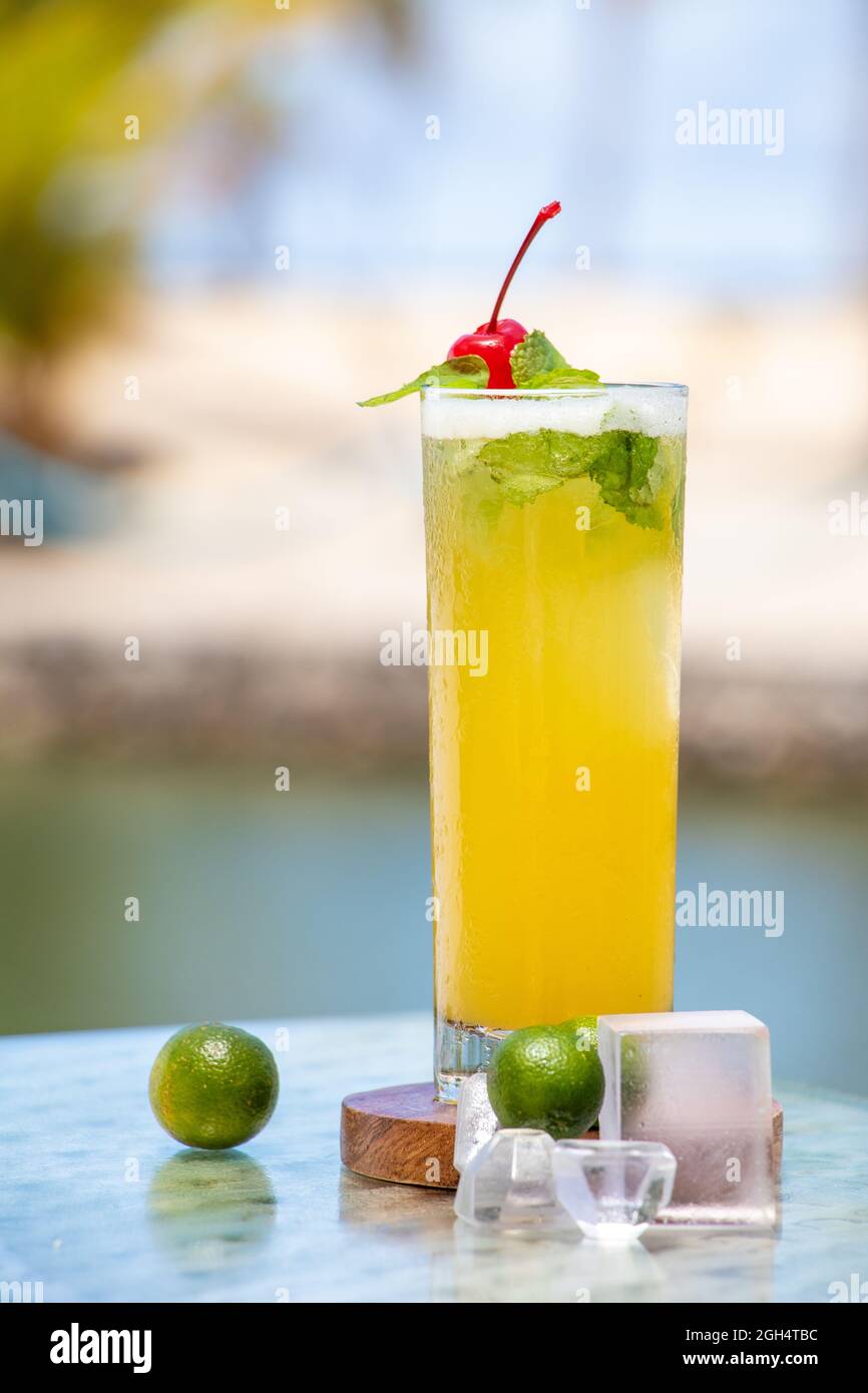 Calamansi juice hi-res stock photography and images - Alamy