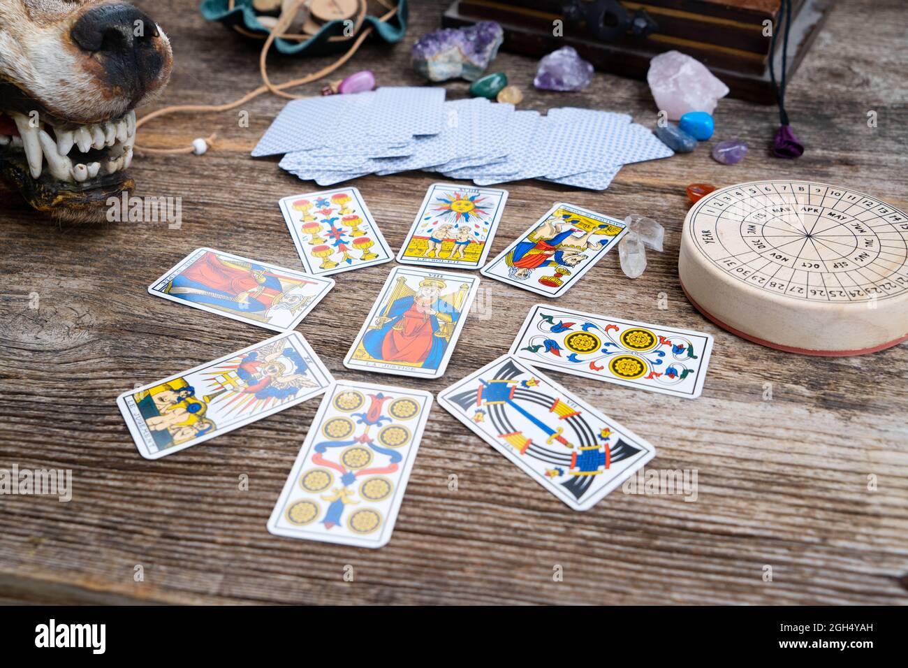 Fortune telling on tarot cards Stock Photo - Alamy
