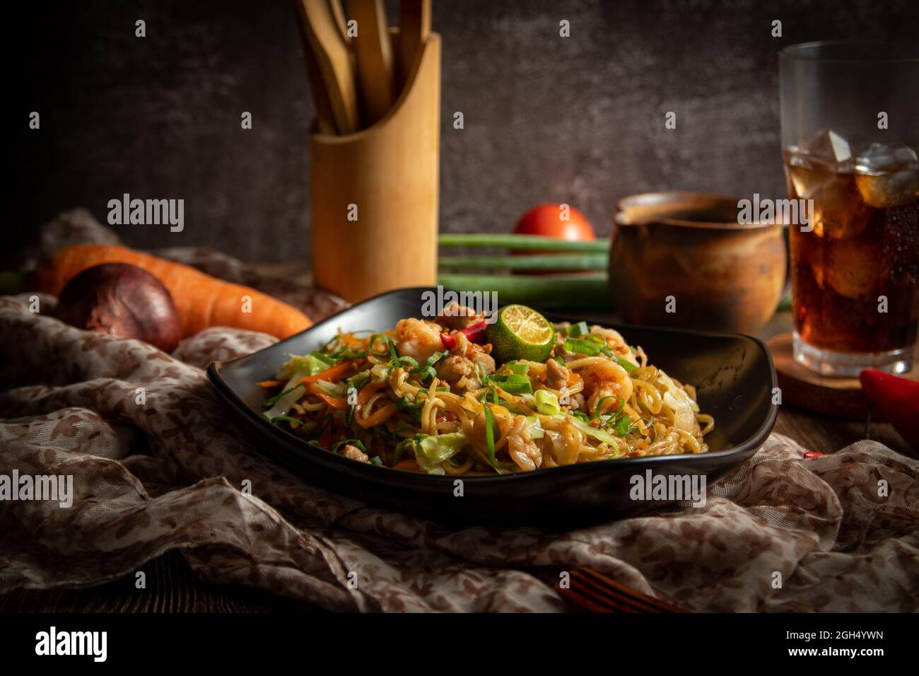pancit canton guisado Stock Photo - Alamy