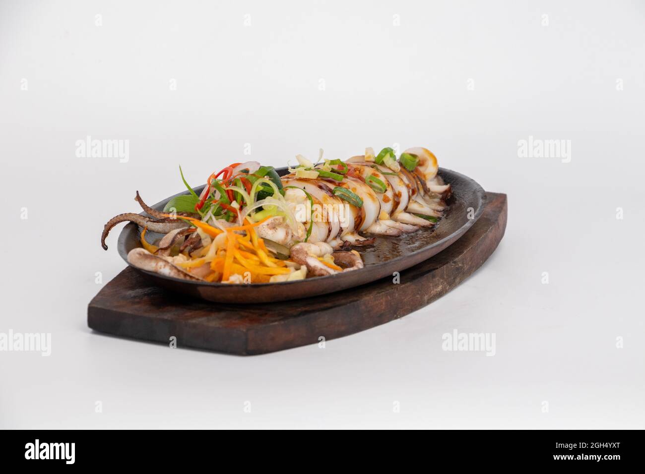 Sizzling grilled squid hi-res stock photography and images - Alamy