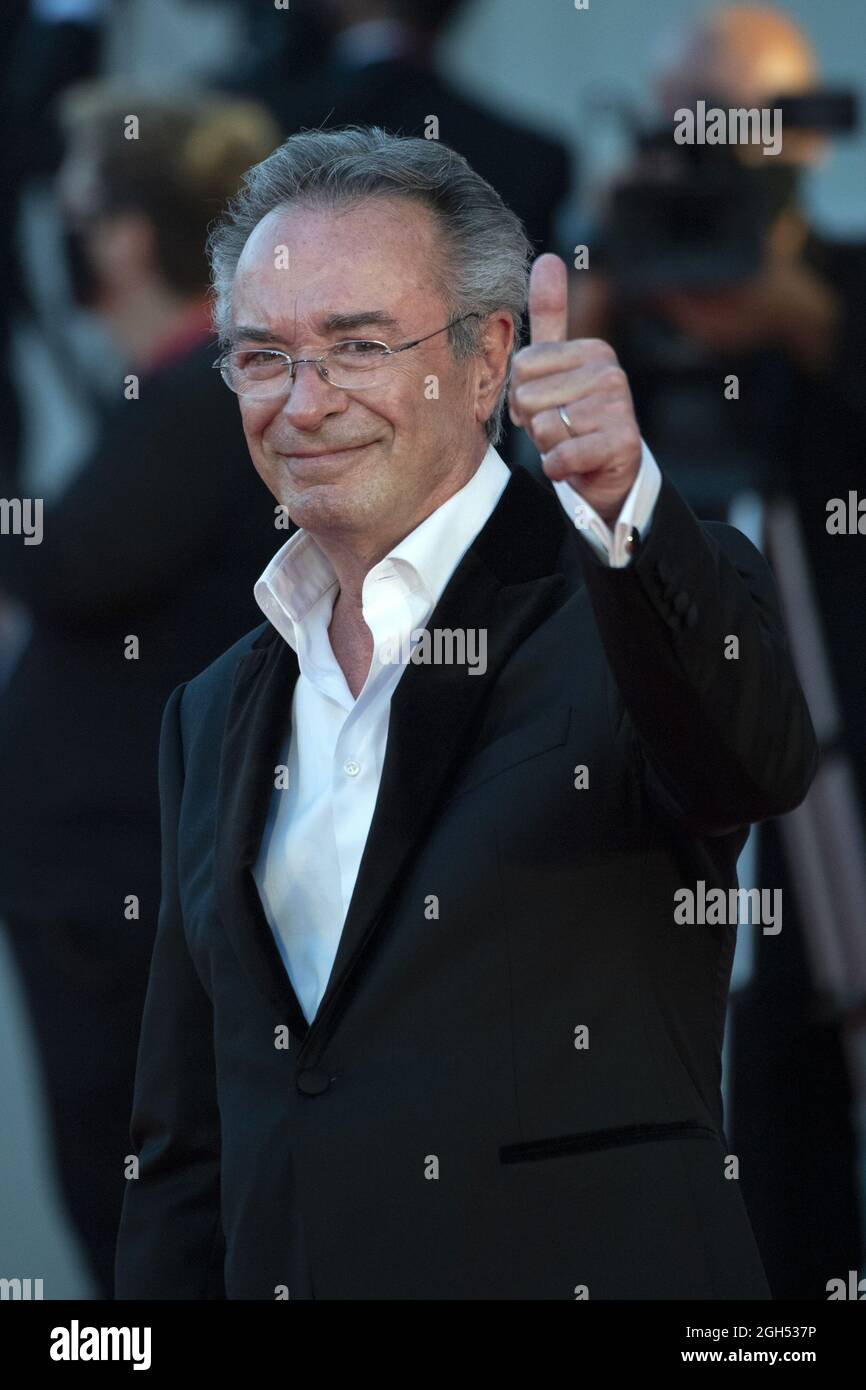 Oscar Martinez attending the Competencia Oficial Premiere as part of ...