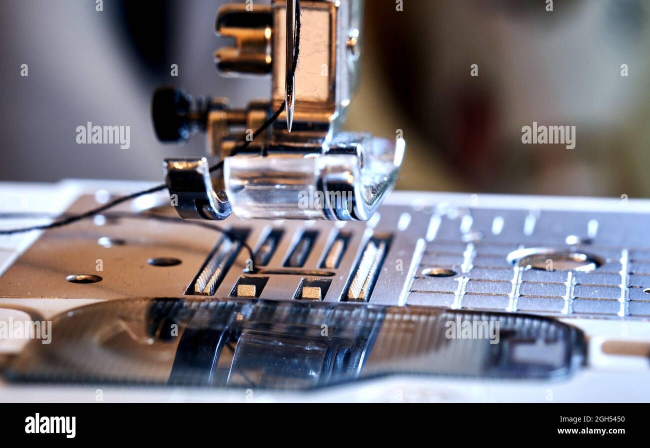 Stitch machine hi-res stock photography and images - Alamy