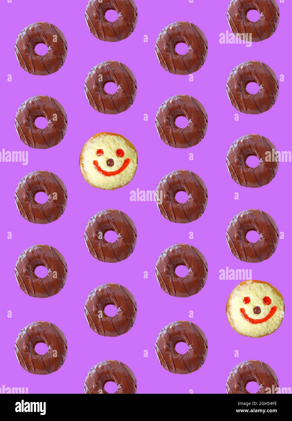 Purple doughnut hi-res stock photography and images - Alamy