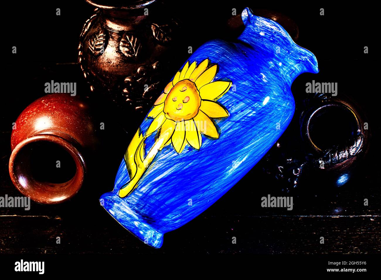Still life pots hi-res stock photography and images - Alamy
