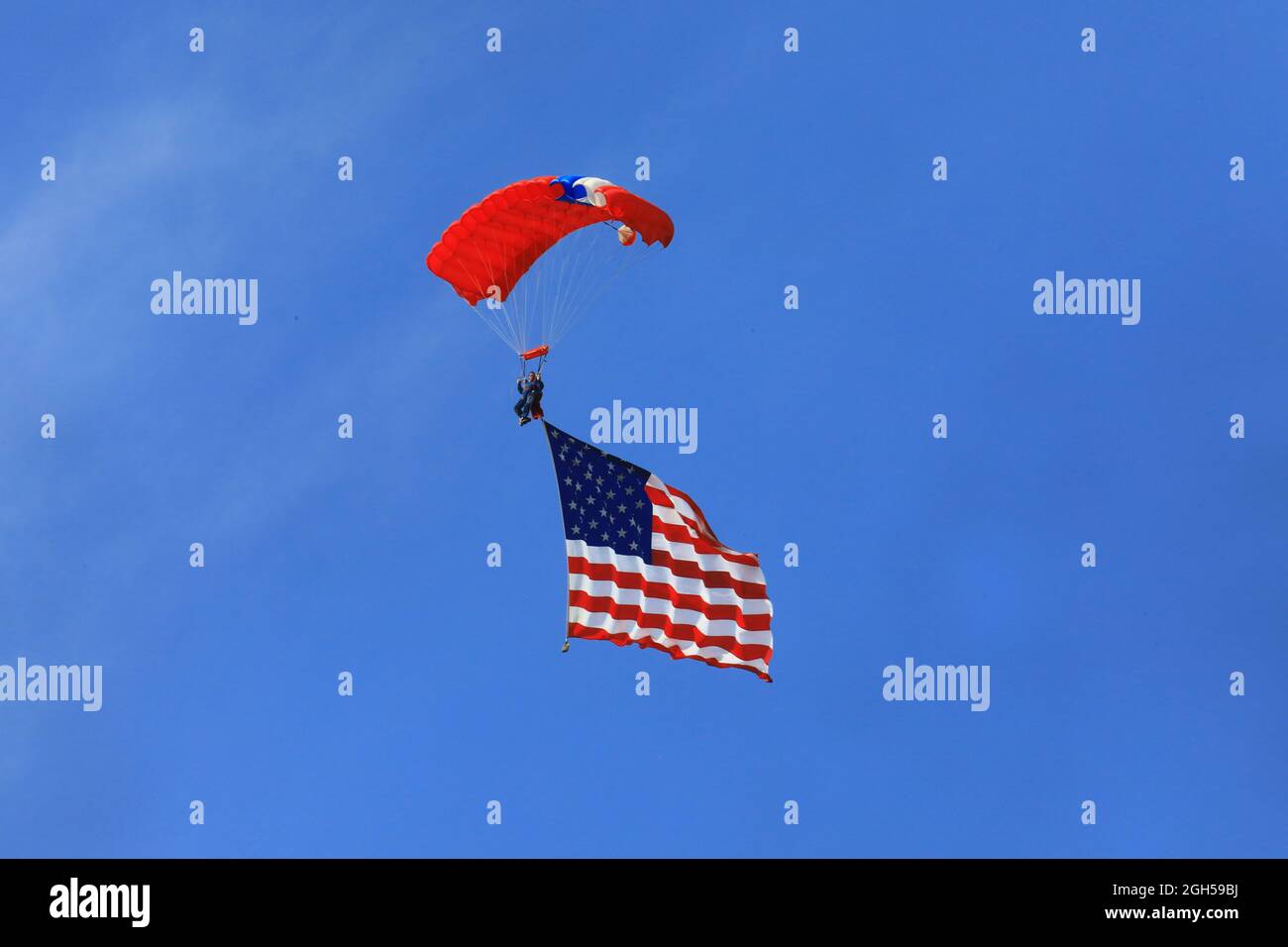 Skydiver parachute american flag hi-res stock photography and images ...