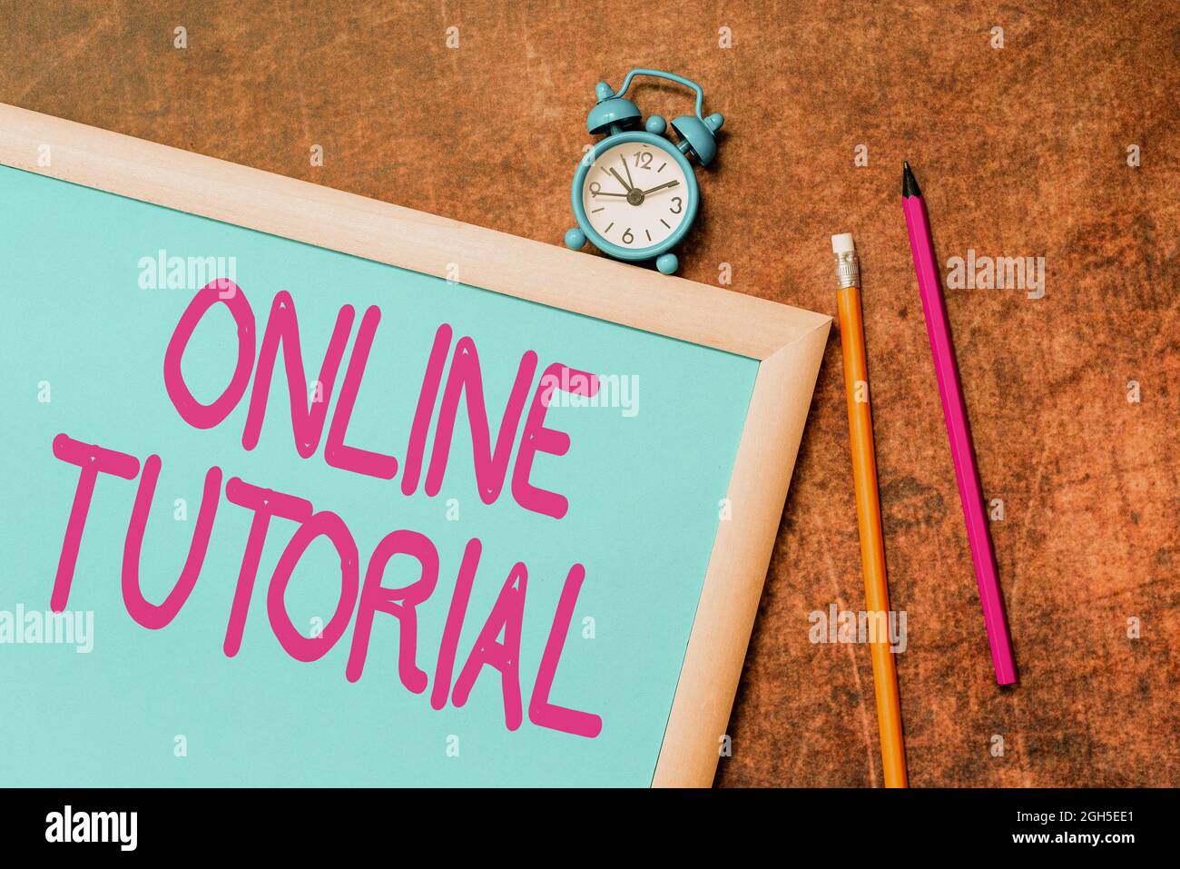 Conceptual caption Online Tutorial. Internet Concept process of ...