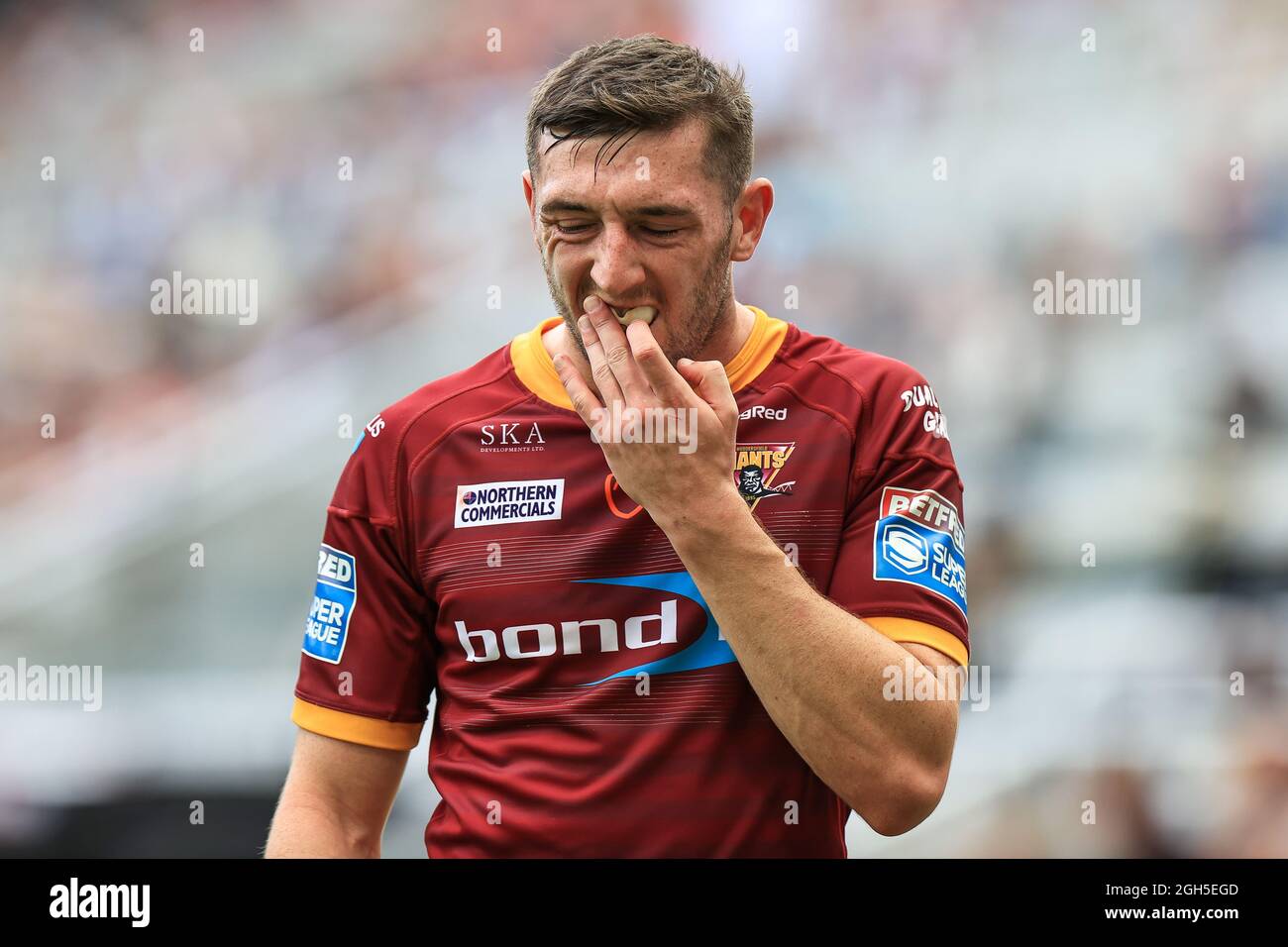 Gum shield rugby hi-res stock photography and images - Alamy