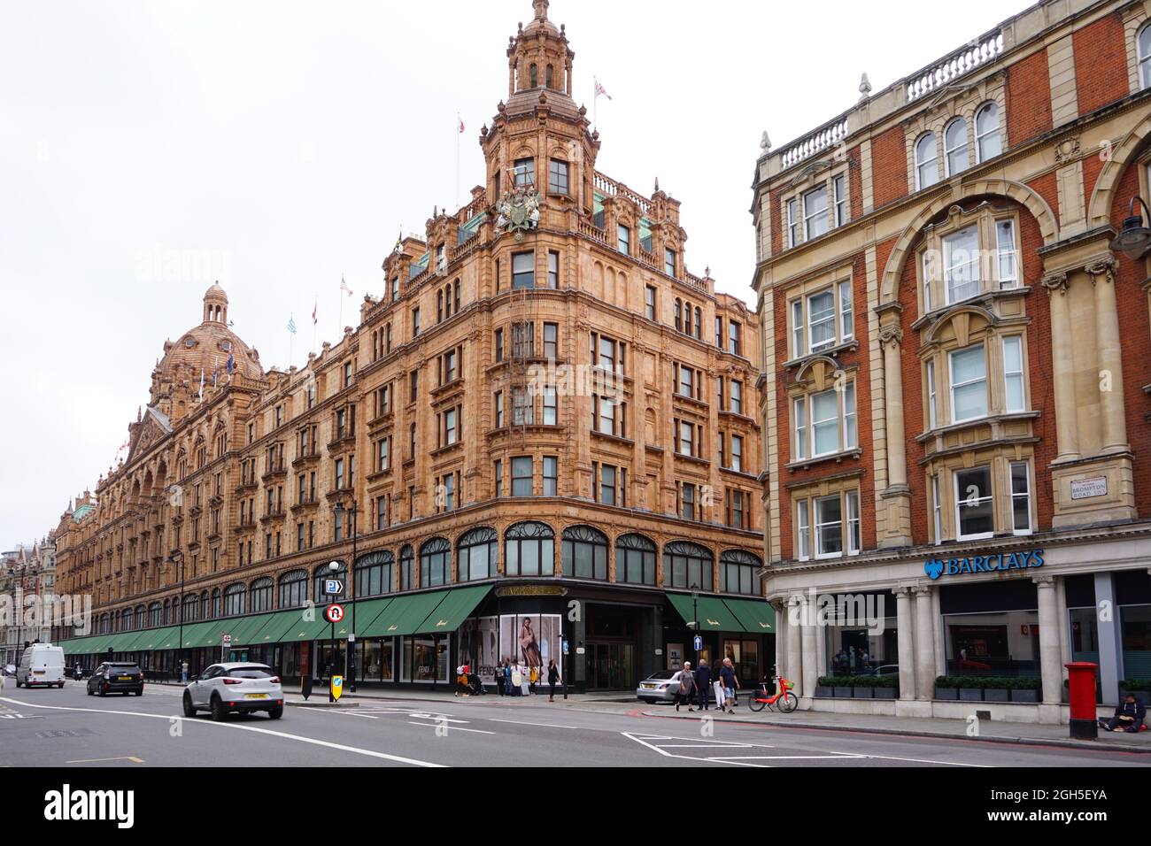Harrods department store, Knightsbridge, London, United Kingdom Stock ...