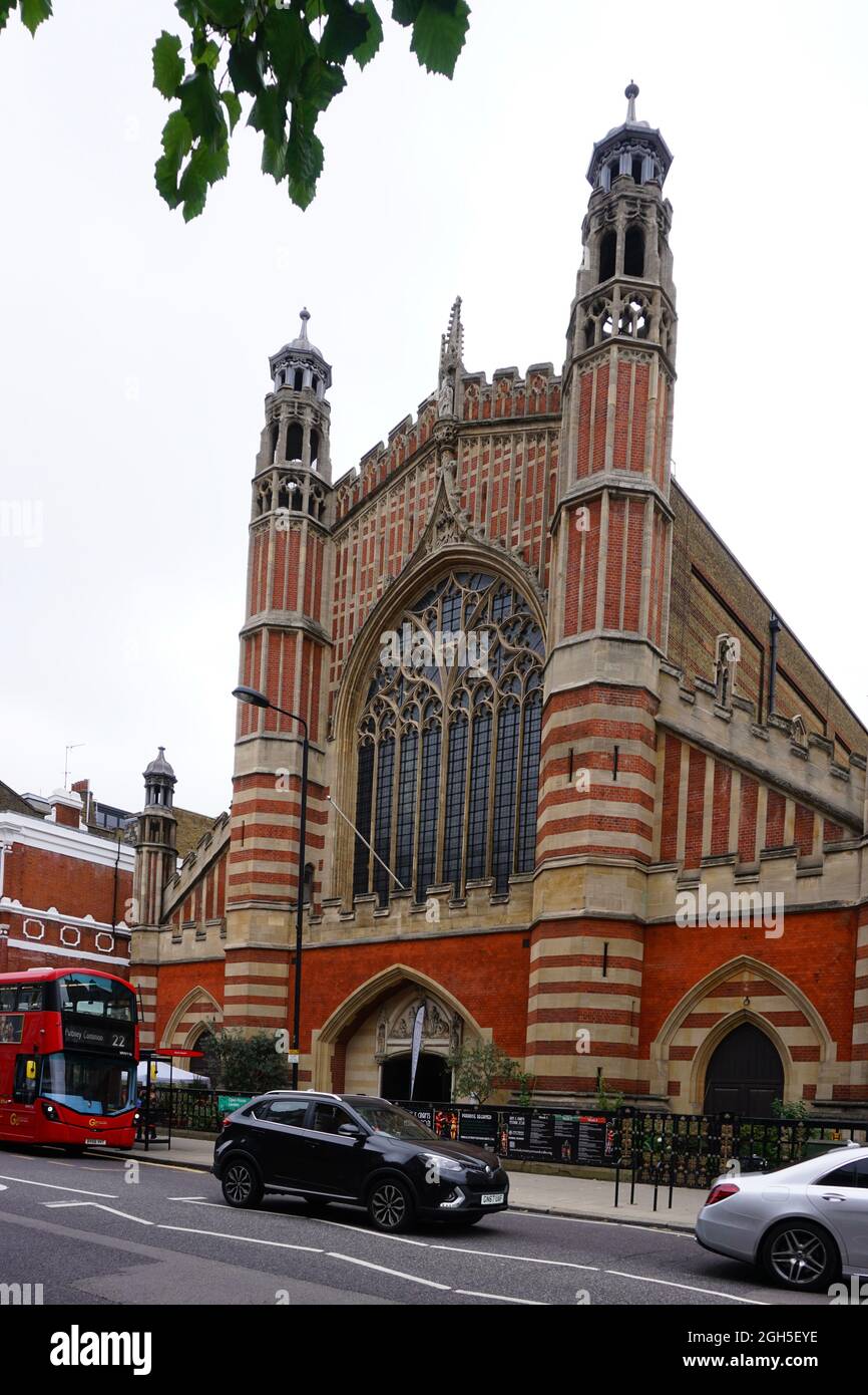 Holy trinity church sloane square hi-res stock photography and images ...