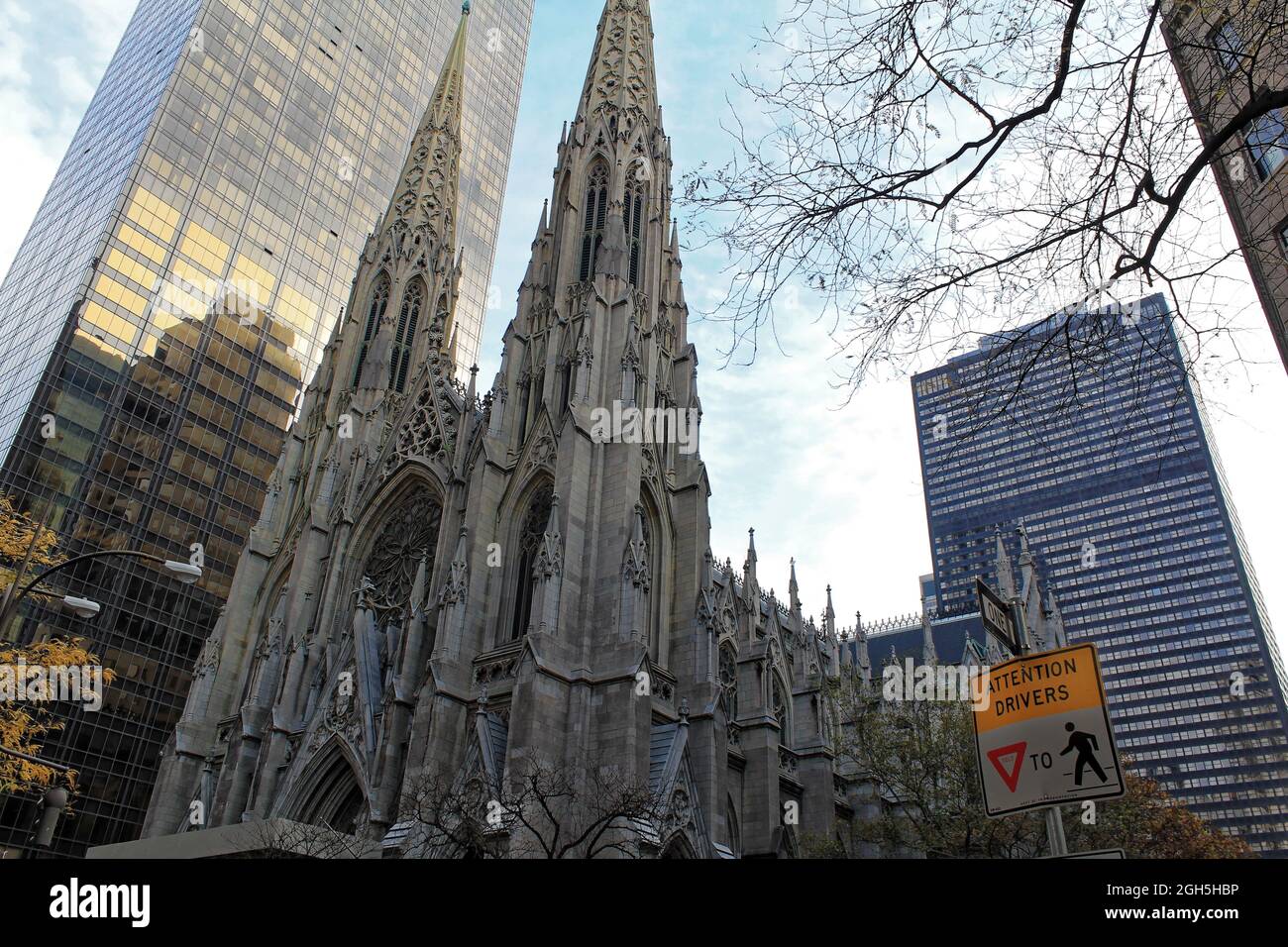 New York, USA - November 20: View of the facade of St. Patrick's ...