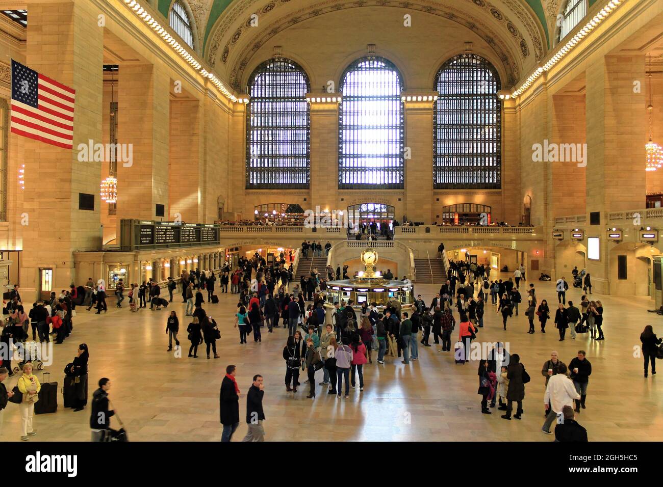 City hall station new york hi-res stock photography and images - Alamy