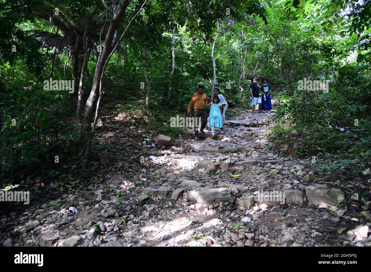Susunia Hill stony trekking route through forest. Bankura, West Bengal ...