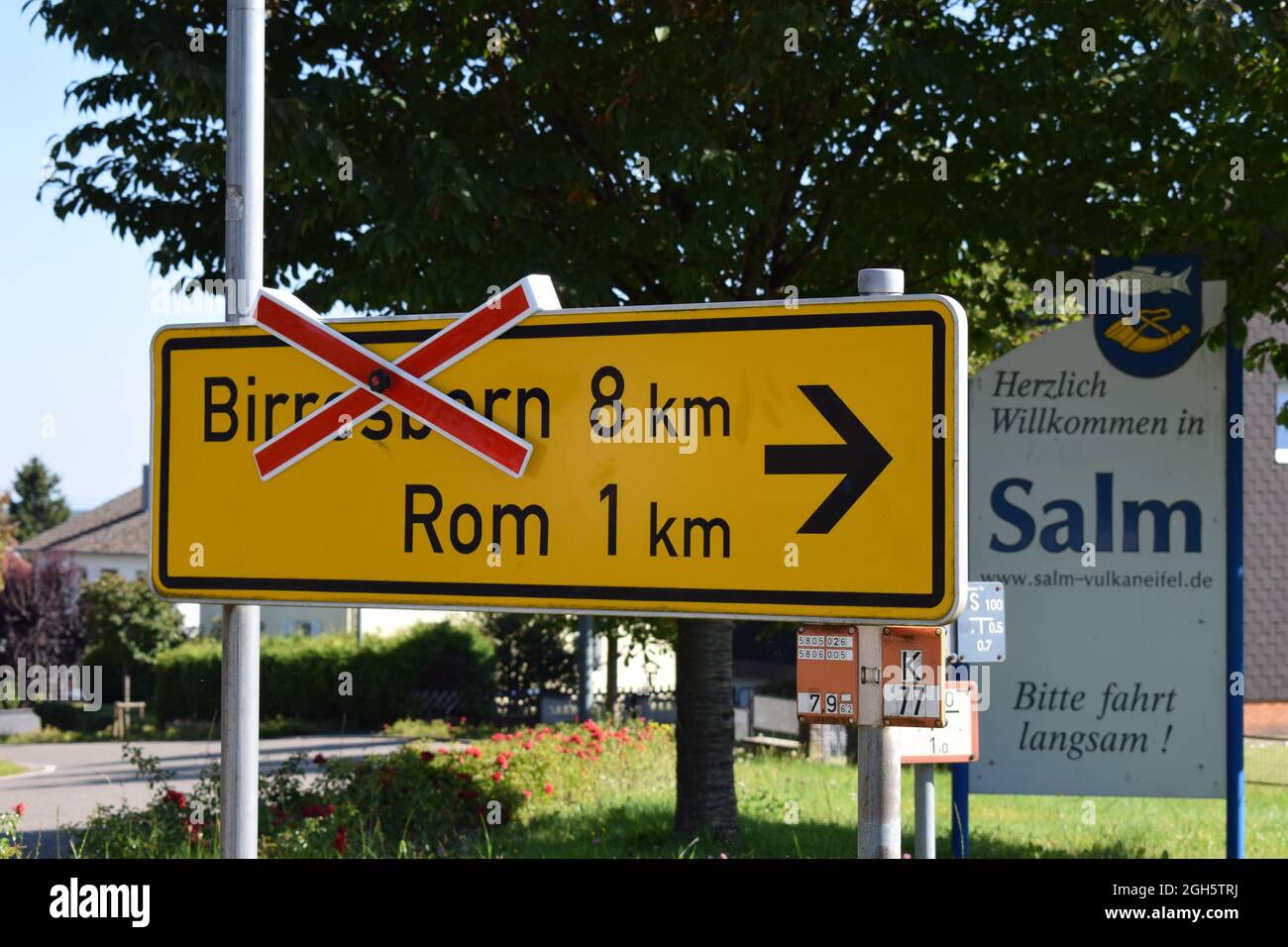 blocked road, only open until Rom Stock Photo - Alamy