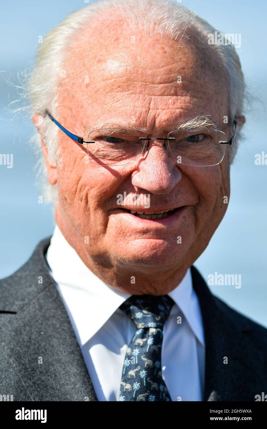 Kung carl xvi gustaf hi-res stock photography and images - Alamy