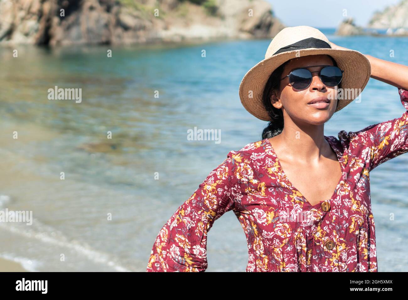 Sundress on beach hi-res stock photography and images - Alamy
