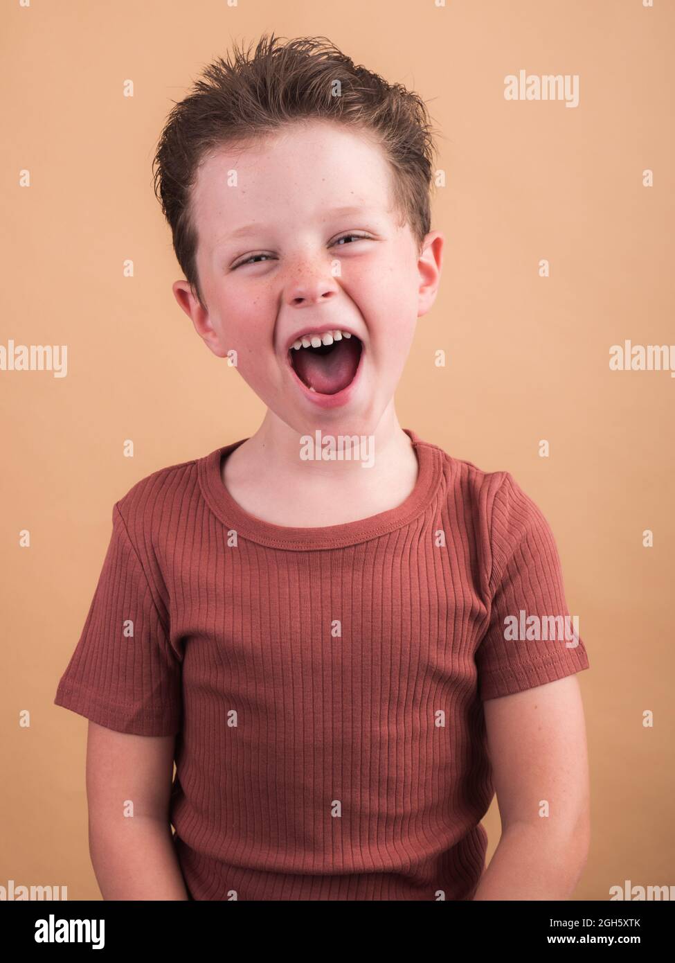 Satisfied child hi-res stock photography and images - Alamy