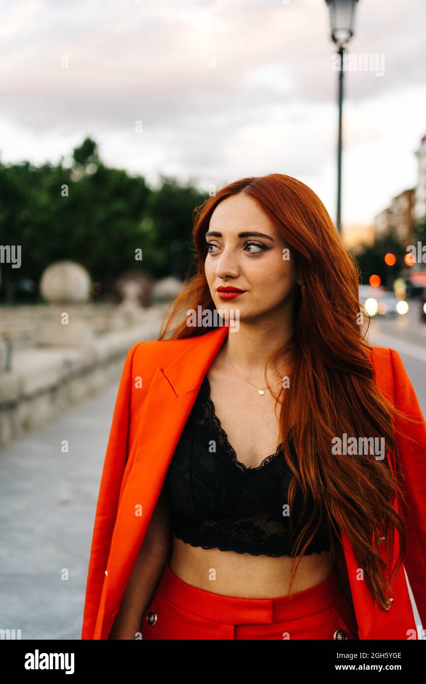 Redhead suit hi-res stock photography and images - Alamy