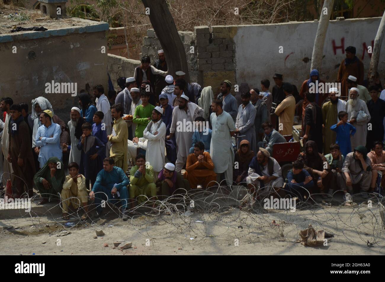 Federal Interior Minister Sheikh Rashid paid a visit to Torkham Border ...