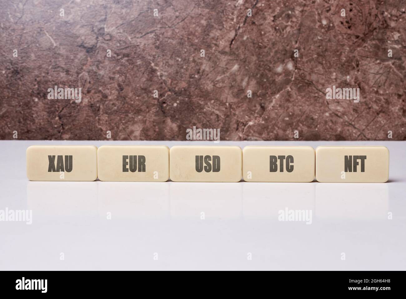 Xau symbol hi-res stock photography and images - Alamy