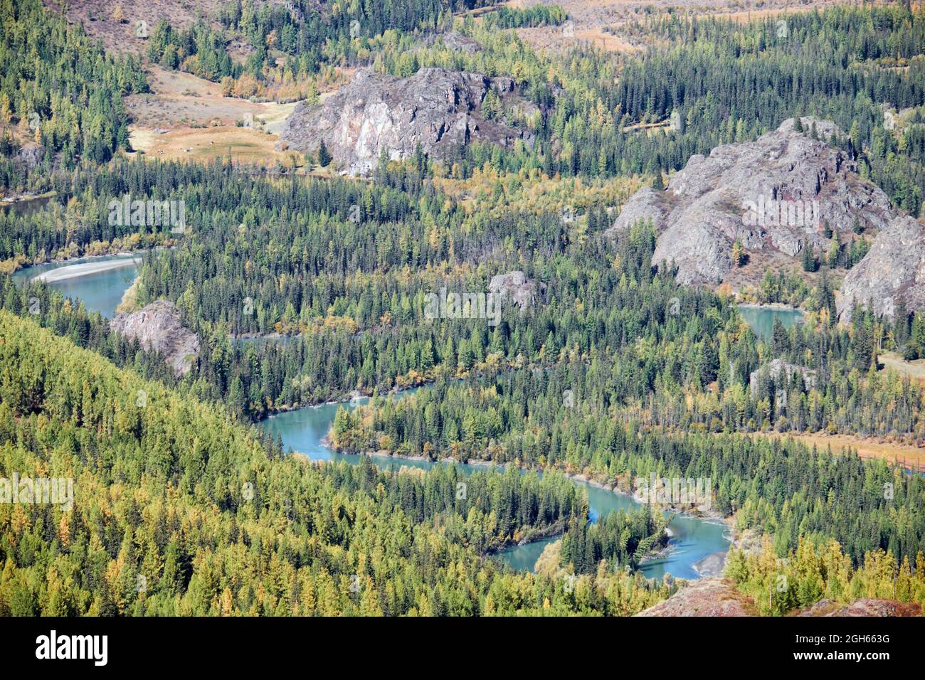 Autumn highland landscape. Altai river Chuya surrounded by mountains ...