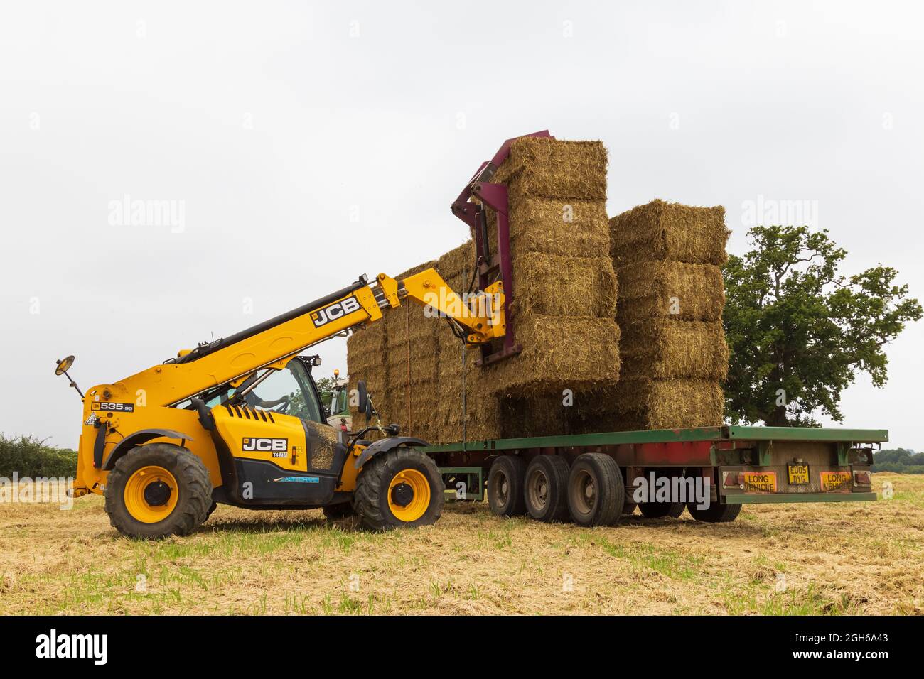 Load handler hi-res stock photography and images - Alamy